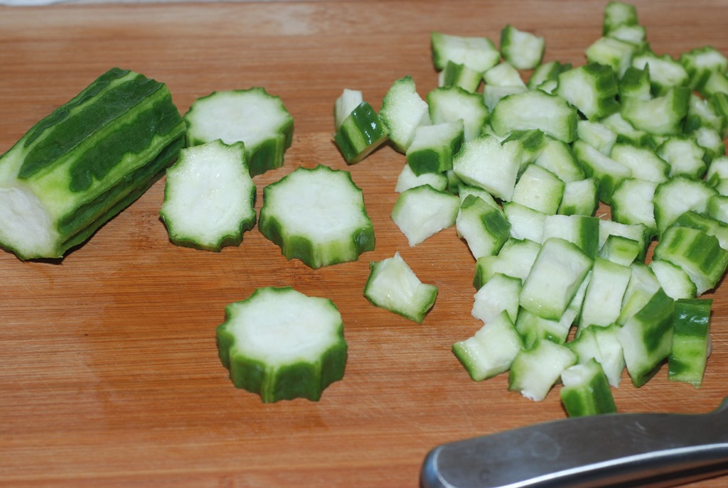 Chemmeen–Peechinga Ularthiyathu / Prawn and Ridge gourd stir-fry