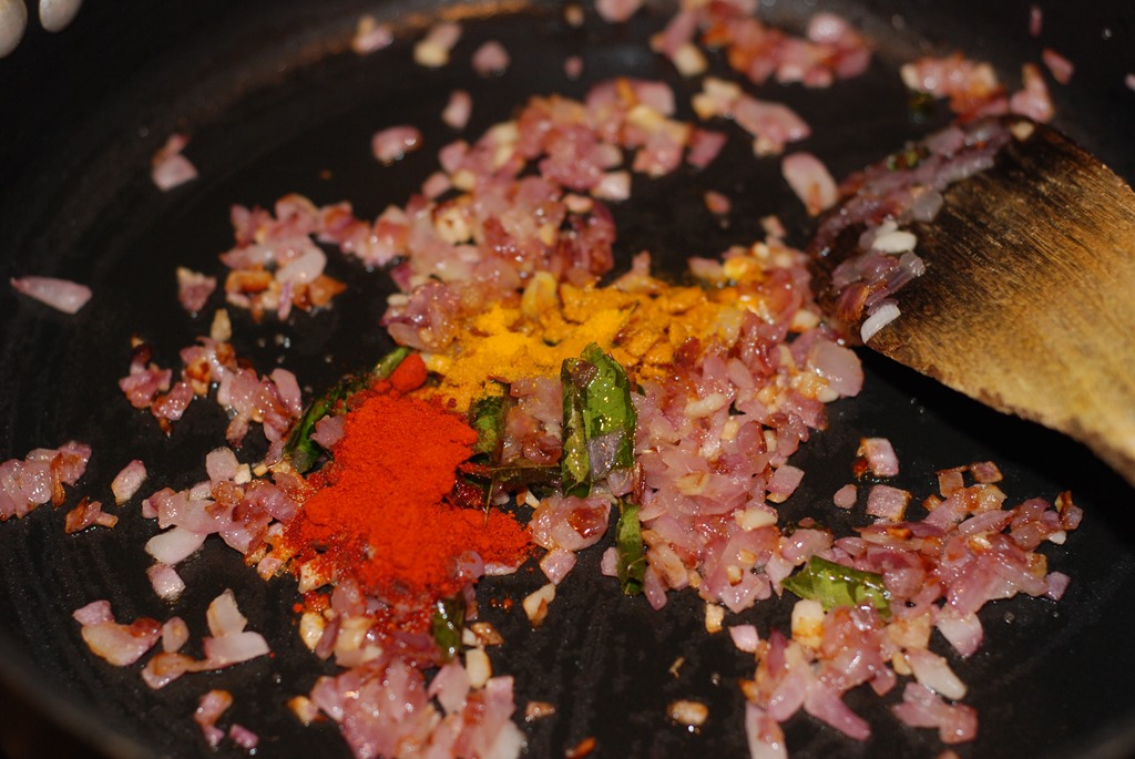 Kothu Idli with Chicken | Yummy O Yummy