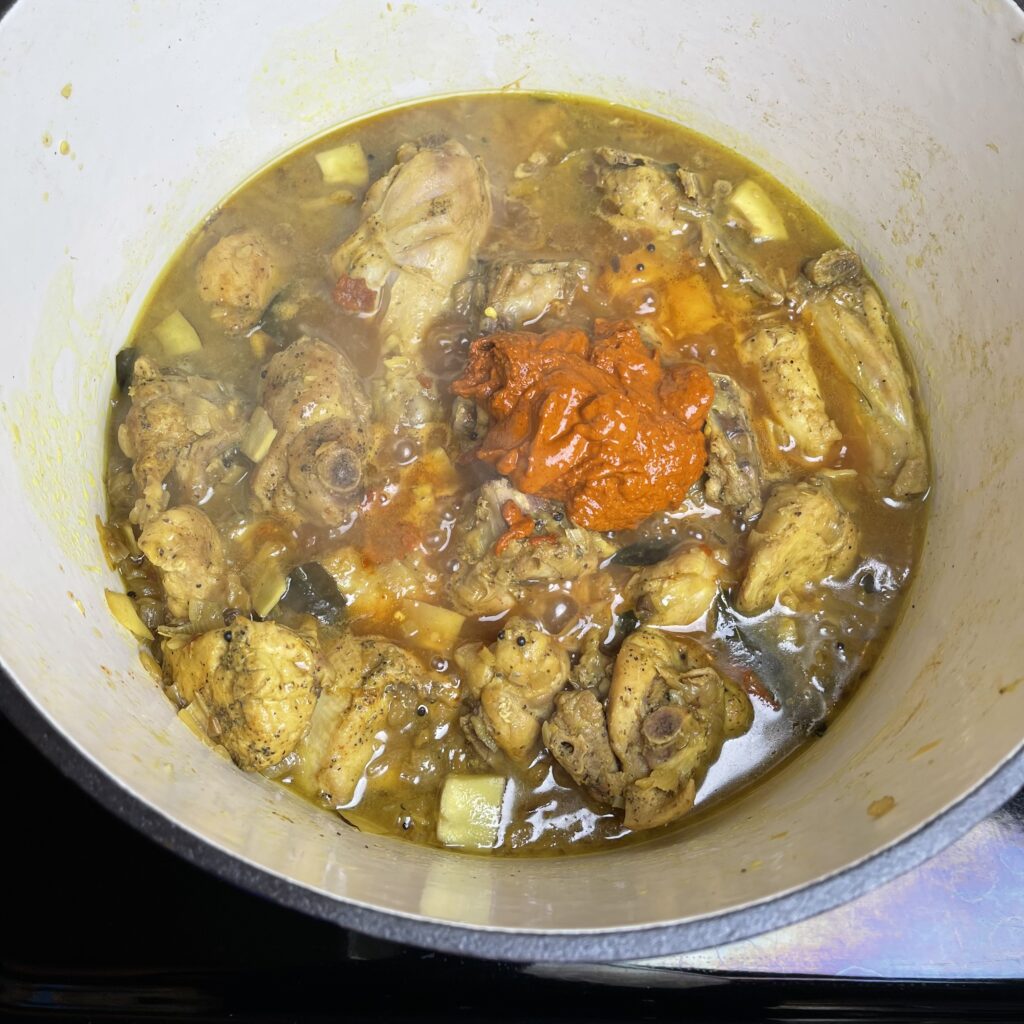 Traditional Kerala Style Chicken Curry | Yummy O Yummy