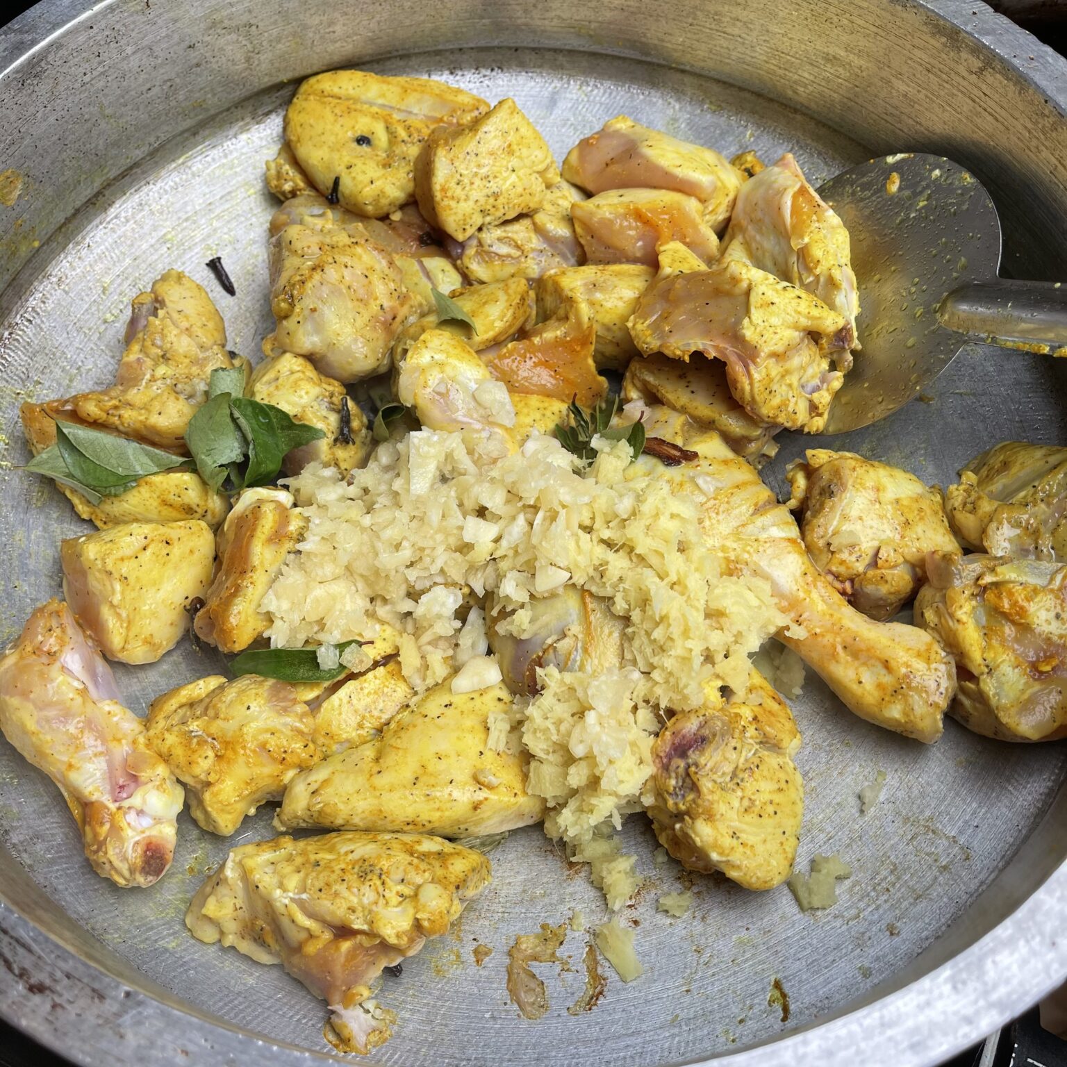 Kerala Restaurant Style Chicken Kurma | Yummy O Yummy